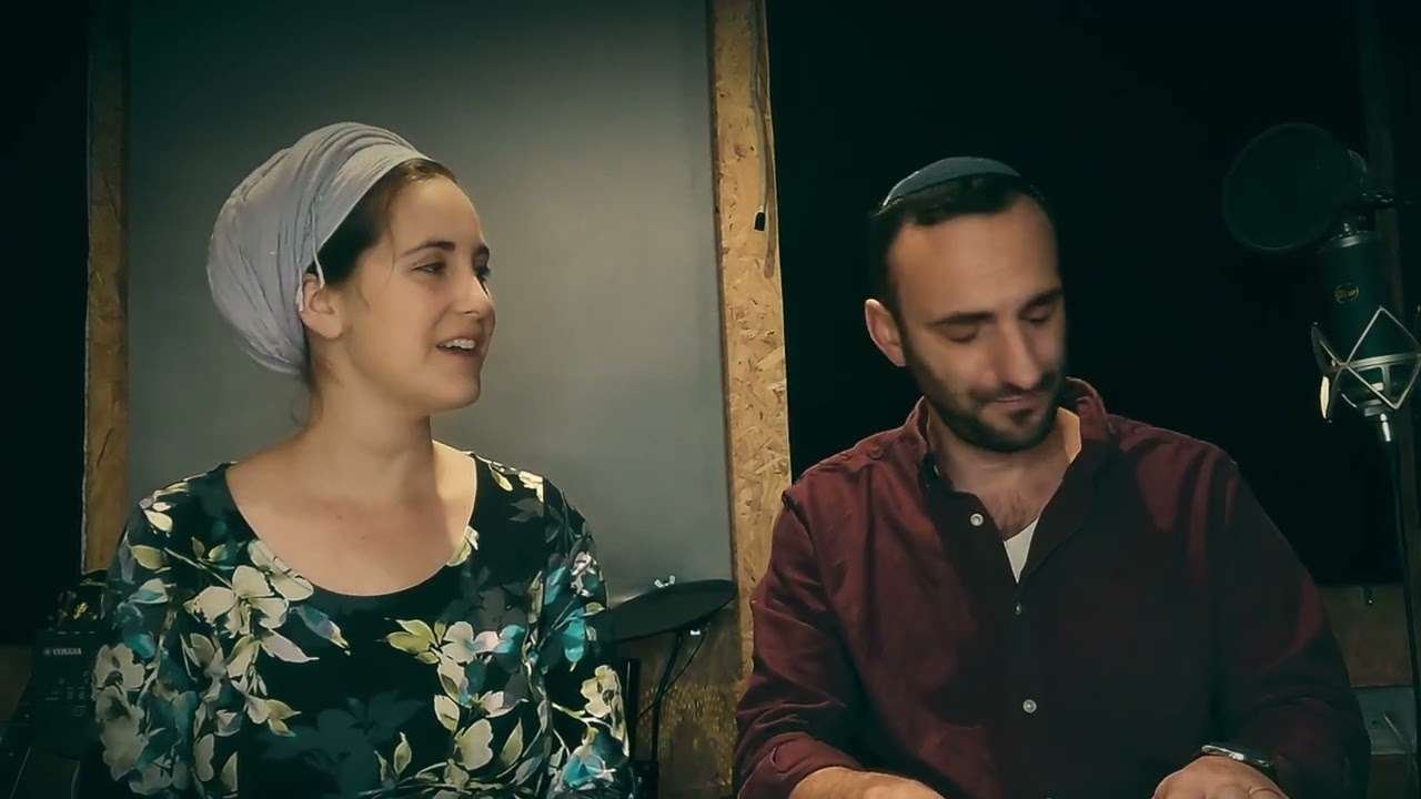 Yonina- Kzat Ahava – Bagels.TV